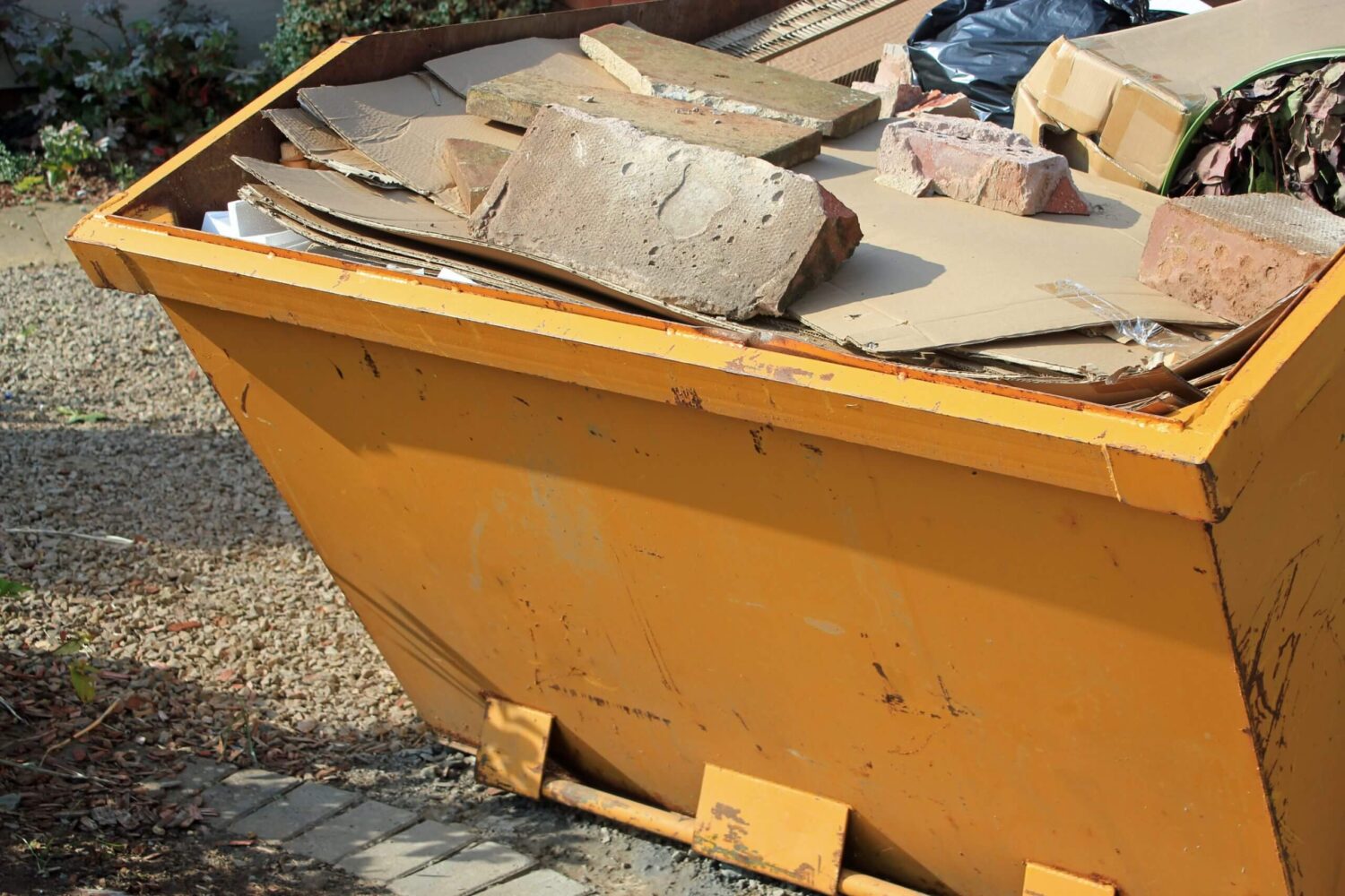 The Importance of Professional Skip Cleaning for Commercial Projects ...